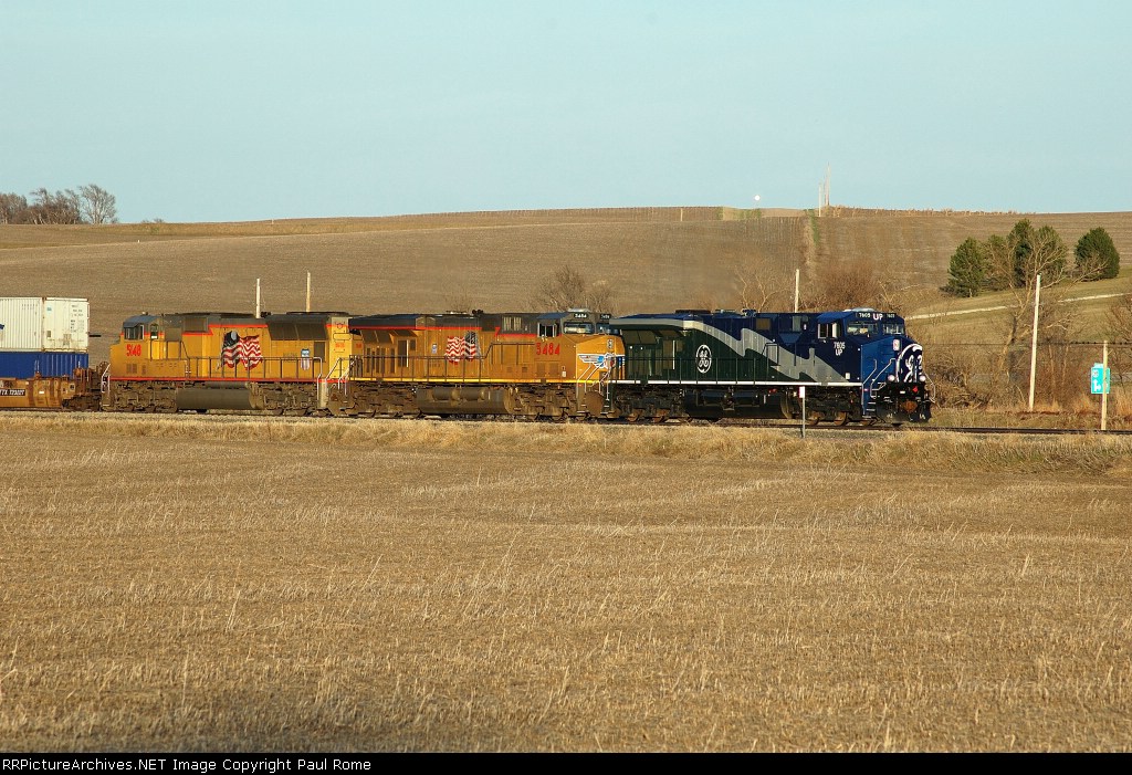 UP 7605 works the westbound KG2LB